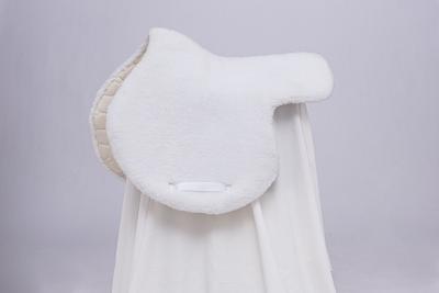 China High Quality Hunt Numnah Full Synthetic Lambskin Fur Outside Soft And Comfortable And Skin Friendly for sale