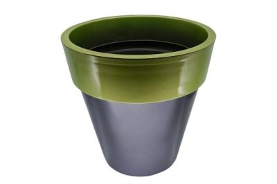 China Unbreakable Patio Round Plant Pots 30 Inch Self Watering Planter for sale