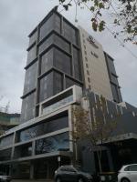 China Custom Aluminum Panel Curtain Wall System for Commercial Buildings - 2-6mm Thickness, Up to 100m Height for sale
