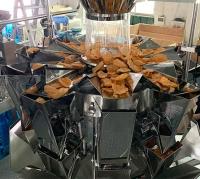 China LC-520A VFFS Packaging Machine vertical form fill seal system ideal for packaging snacks grains coffee and other food products for sale