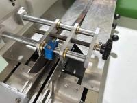 China LC-350S Horizontal Flow Pack Machine offering energy operation and low noise levels to support sustainable manufacturing environments for sale