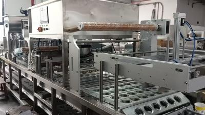 China CE certificate LC-672CF Fully Automatic Tray Filling and Sealing Machine Pre-made Steak Roll Film Vacuum Nitrogen-filled Preservation and Sealing Packaging Machine for sale