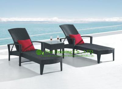 China Modern Outdoor Black PE Rattan Sun Lounger With Pillow For Sale, Durable and Eco-friendly for sale