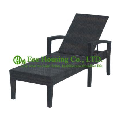 China 213*73*55cm Modern Outdoor Black PE Rattan Sun Lounger For Patio, Durable and Eco-friendly for sale