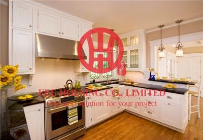 China Fashion Shaker-style Solid Wood Kitchen Cabinet with Excellent Design and Quality for sale