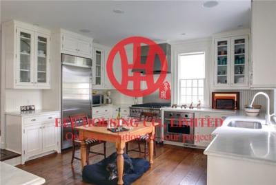 China Fashion Shaker-style Solid Wood Kitchen Cabinet with Excellent Design and Quality for sale