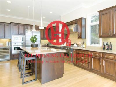 China Modern Elegant Solid Wood Kitchen Cabinet with Excellent Design and Quality for sale