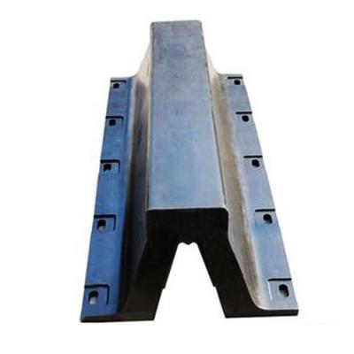 China V300*1000L Black Natural Rubber V Type Fender For Port Jetty for sale