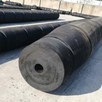 China Customized Cylinder Tugboat Tire Fenders 600*300 For Ship Bow for sale