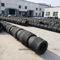 China Customized Cylinder Tugboat Tire Fenders 600*300 For Ship Bow for sale