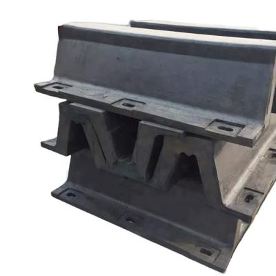 China Arch Marine Dock Fenders Wear Resistant Natural Rubber High Energy Absorption for sale