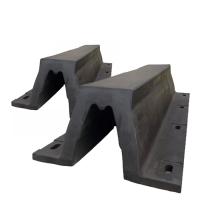 China PIANC2002 V Type Rubber Dock Fender Heavy Duty Tear Resistant for sale