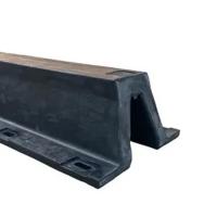 China Natural Rubber V Type Fender 200mm-1000mm Height Wear Resistant for sale