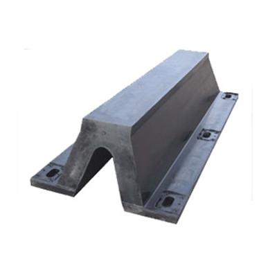 China Waterproof Flexible V Fender PIANC2002 Industrial Marine High Density NR for sale