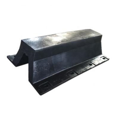China 100% Environmentalr V Type Fender 500H PIANC2002 ABS Certificate Port Berthing for sale