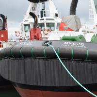 China Heavy Duty Tug Boat Fenders Safety Elasticity For Berthing for sale
