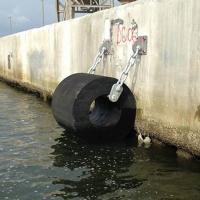 China Floating Rubber Cylindrical Fenders And Rubber Bumper For Boat for sale
