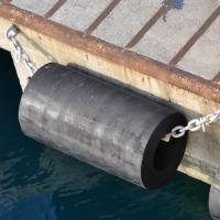 China Cylindrical Marine Marine Dock Fenders Vessel Protection Fenders for sale