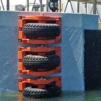 China Cushion Roller Rubber Fenders Marine Tug Boat Shipyard Dock Port Edge Fender for sale