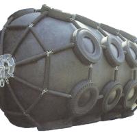 China Flexibility Cylindrical Pneumatic Marine Fender / Airbag Rubber Fender With Tensile and Low Abrasion for sale