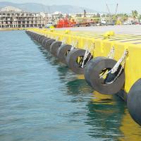China Marine Dock Cylindrical Rubber Fenders Bumper PIANC2002 for sale