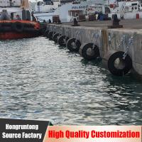 China 750×1800mm Cylindrical Marine Fenders Smooth Surface Long Term Use Shock Resistant for sale