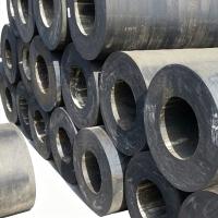China Premium Rubber Material Cylindrical Marine Fender with Excellent Cushioning and Custom Sizes Available for sale