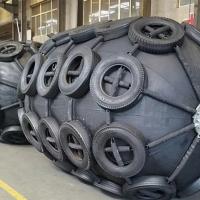 China Yokohama Pneumatic Fender Lightweight Shock Absorbing Corrosion Resistant Marine Fender for Offshore Applications for sale