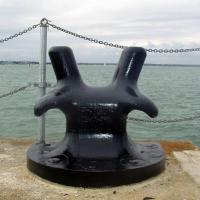 China Mooring Bollards with Strong Load Capacity Weather Resistant and Easy Installation for Marine Applications for sale