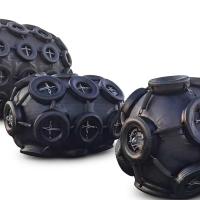 China Pneumatic Rubber Fender with Custom Sizes Available Fast Global Delivery ISO17357-1:2014 Standard for sale