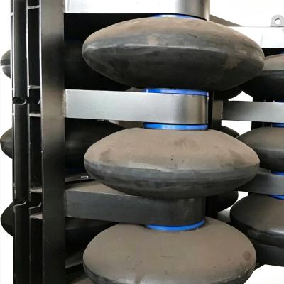 China Marine Fender Roller Fenders with Wear Resistant Rubber Material for Shock Absorption and Flexible Installation for sale