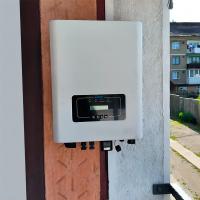 China Deye EU on Grid Solar Inverter 8kw SUN-8K-G05 Wifi 3 Phase deye Mppt 8000w Solar on Grid Inverter for sale