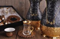 China Stocked Royal Black Gold Arabian Glass Liner Carefe Porcelain Cawa Cup 1L Tea Coffee Kettle Set Dallah Pot Arabic Coffee Vacuum Flasks for sale