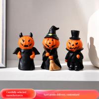 China Outdoor Garden Decoration Halloween Pumpkin Resin Crafts with Funny Pumpkin Head for sale