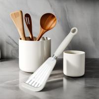 China Ergonomic Stainless Steel Fish Ham Spatula Heat Resistant Slotted Turner for Cooking for sale
