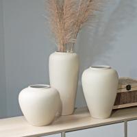 China Nordic Minimalist Ceramic Flower Vase in Modern White Stripes for Home Interiors for sale