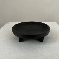 China Customizable Black Wooden Display Stand for Baking Dishes Pans in Natural Wood Color for sale