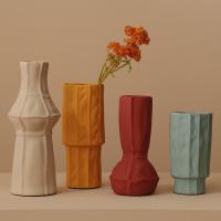 China Creative White Pot Arrangement Modern Ceramic Vase for Tabletop Decoration Pieces for sale