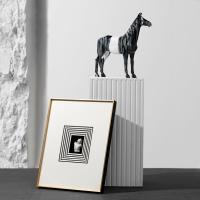 China Irregular Nordic Resin Animal Knick-Knacks for Home Decor and Chic Desktop Ornaments for sale