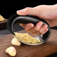 China Home Kitchen 2-in-1 Stainless Steel and Plastic Manual Vegetable Press for Garlic for sale
