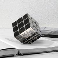 China Stylish Art Deco Glass Rubik's Cube Ornament for Home and Office Table Decoration for sale
