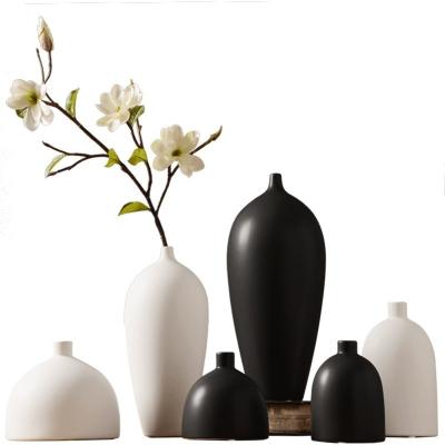 China Add a Touch of Sophistication to Your Living Room with this Customizable Ceramic Pot for sale