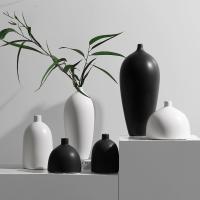 China Hotel Decoration Customized Color Large Modern Vases in Traditional Style for Home for sale