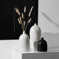 China Hotel Decoration Customized Color Large Modern Vases in Traditional Style for Home for sale