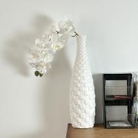 China Customized Elegant Modern Chic Tall White Capiz Shell Vase Mother of Pearl Home Decorative for sale
