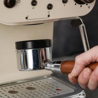 China Magnetic Coffee Dosing Funnel for Fast and Easy Espresso Preparation in Restaurants for sale