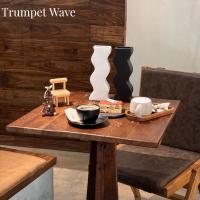 China Contemporary Ceramic Vase for Modern Living Spaces Fresh Dry Flowers Arrangements for sale