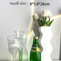China Contemporary Ceramic Vase for Modern Living Spaces Fresh Dry Flowers Arrangements for sale