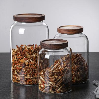 China Easy Storage Solution Kitchen Food Seasoning Jar with Wooden Lid Modern Classic Design for sale