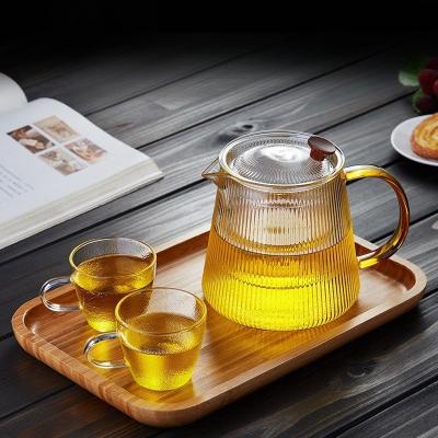 China 1000ml Capacity Borosilicate Glass Milk Jugs with Classic Design Heat Resistant Handle Customized Size for sale